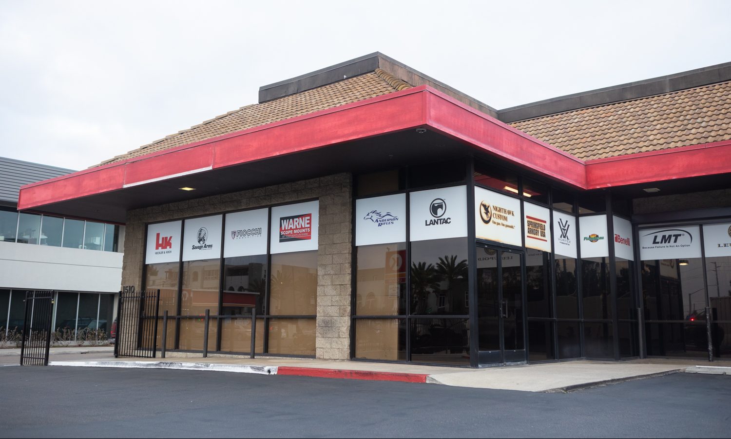 Customers accuse gun range staffer of leaking data to extremists