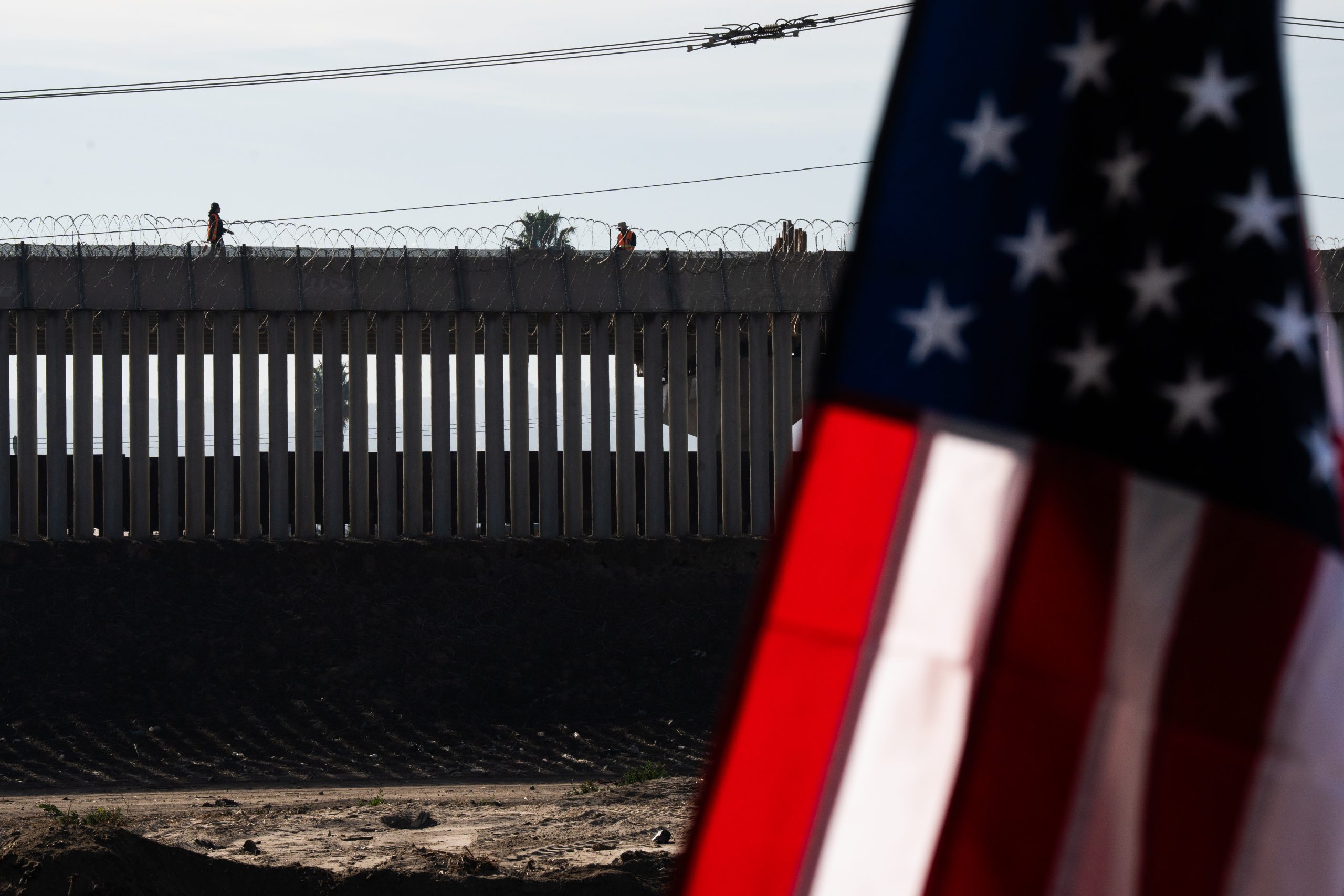 Imperial Beach: Restrict border crossings, water amid sewage crisis